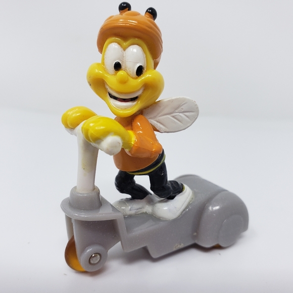 Toys | 201 Honey Nut Cheerios Buzz The Bee Scooter Toy Pullback Figure ...
